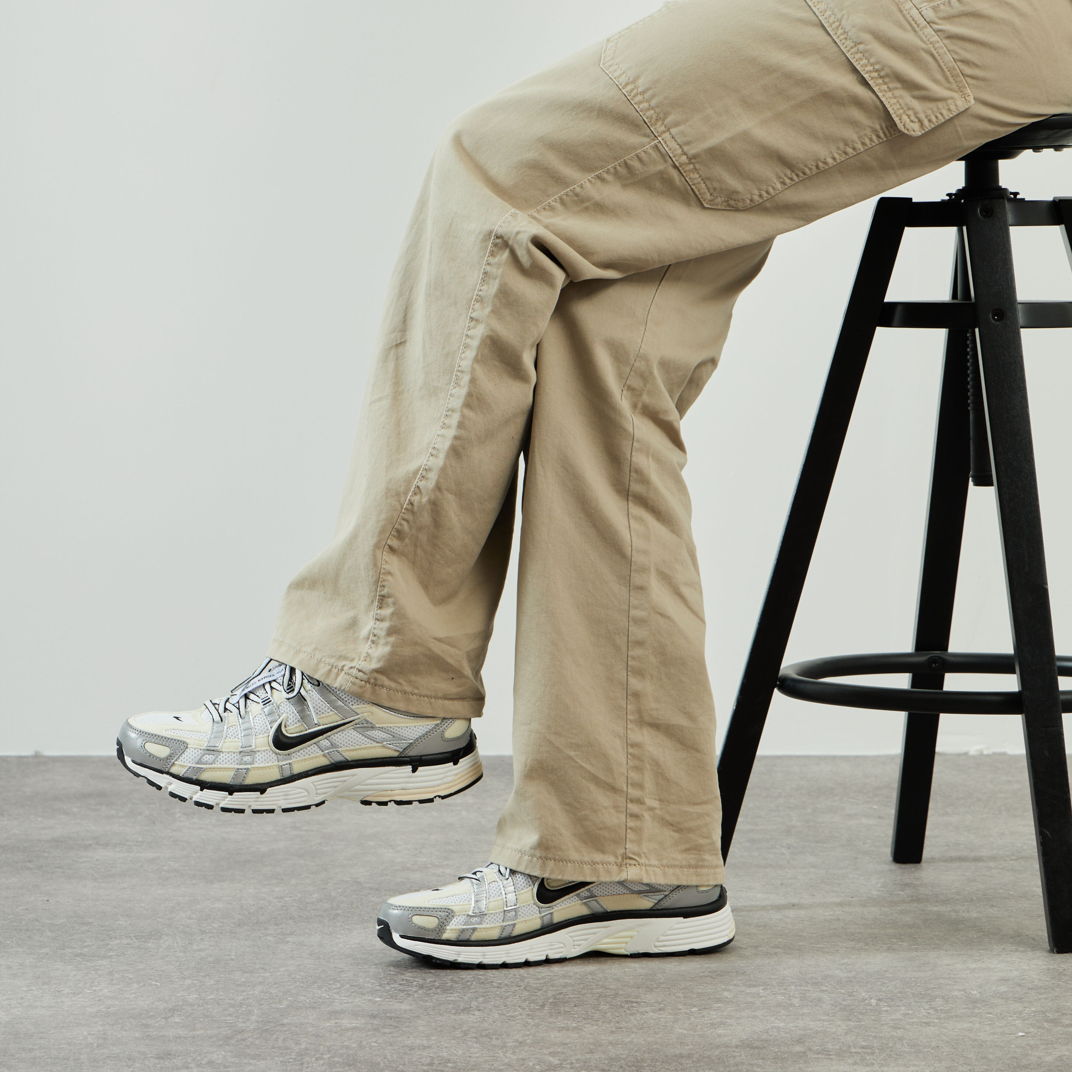 NIKE P-6000 BEIGE/ARGENT - SNEAKERS DAMES | Courir.com