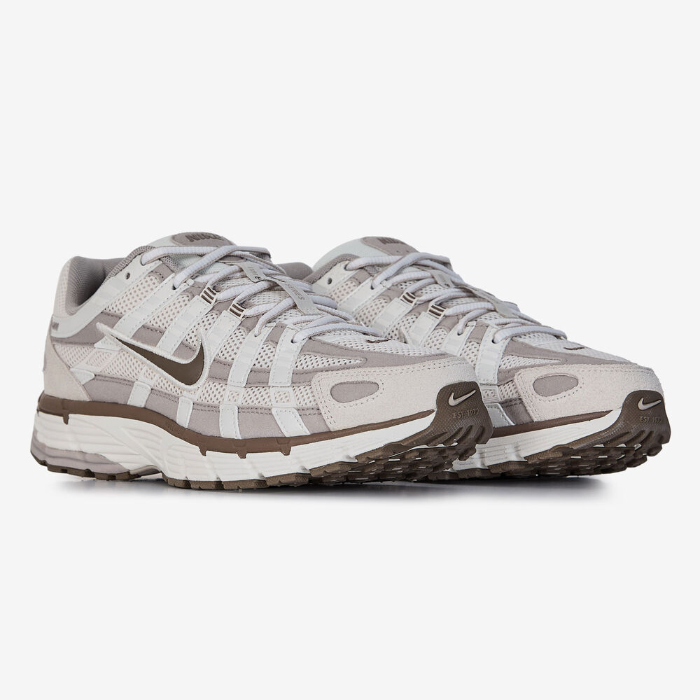 NIKE P-6000 BEIGE/BRUIN - SNEAKERS HEREN | Courir.nl
