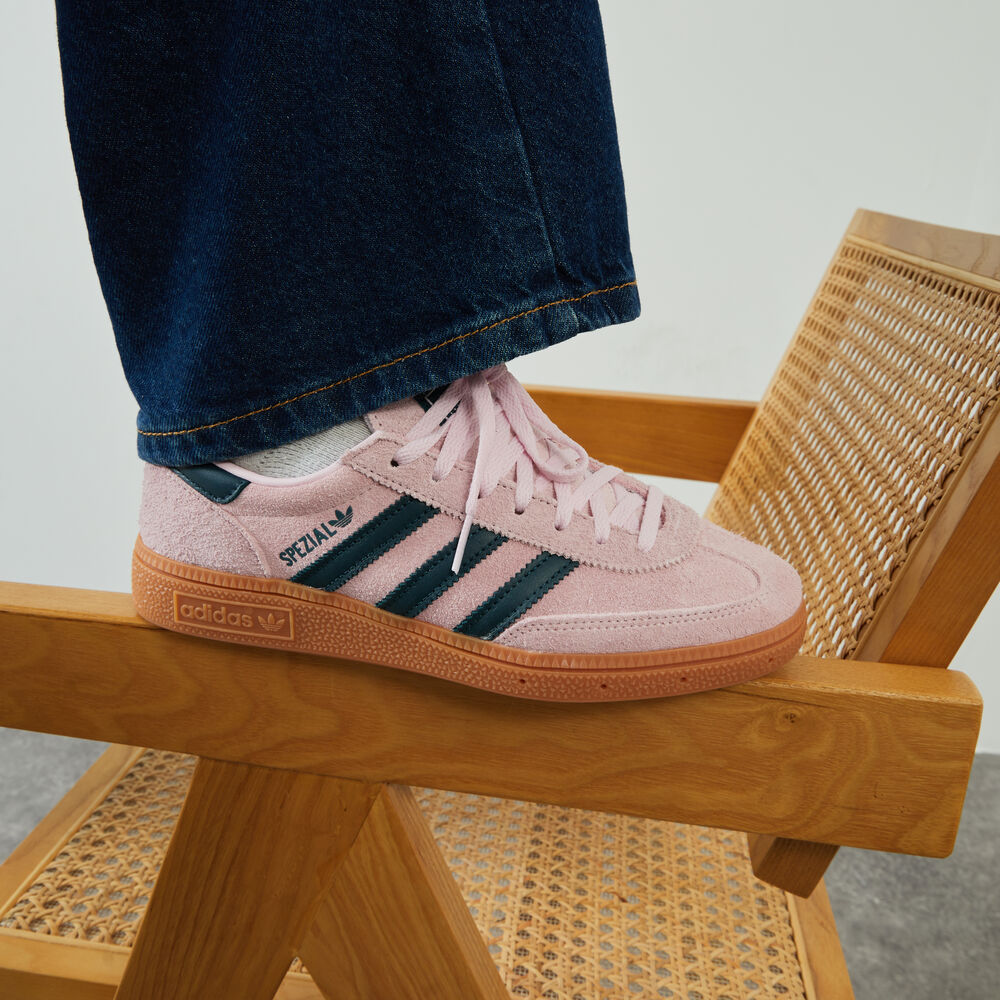 ADIDAS ORIGINALS HANDBALL SPEZIAL ROZE/MARINEBLAUW - SNEAKERS DAMES | Courir.nl