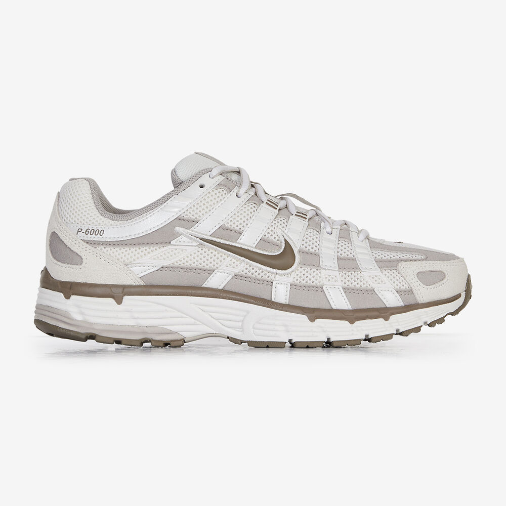NIKE P-6000 BEIGE/BRUIN - SNEAKERS DAMES | Courir.nl