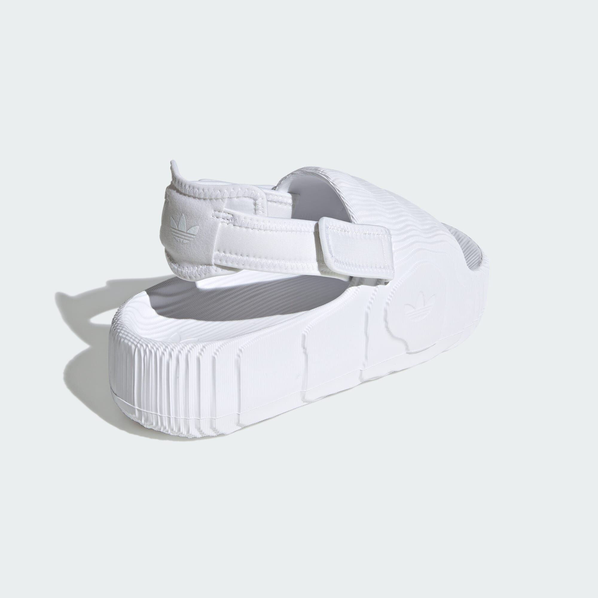 ADIDAS ORIGINALS Claquette Adilette 22 XLG Cloud White / Cloud White ...