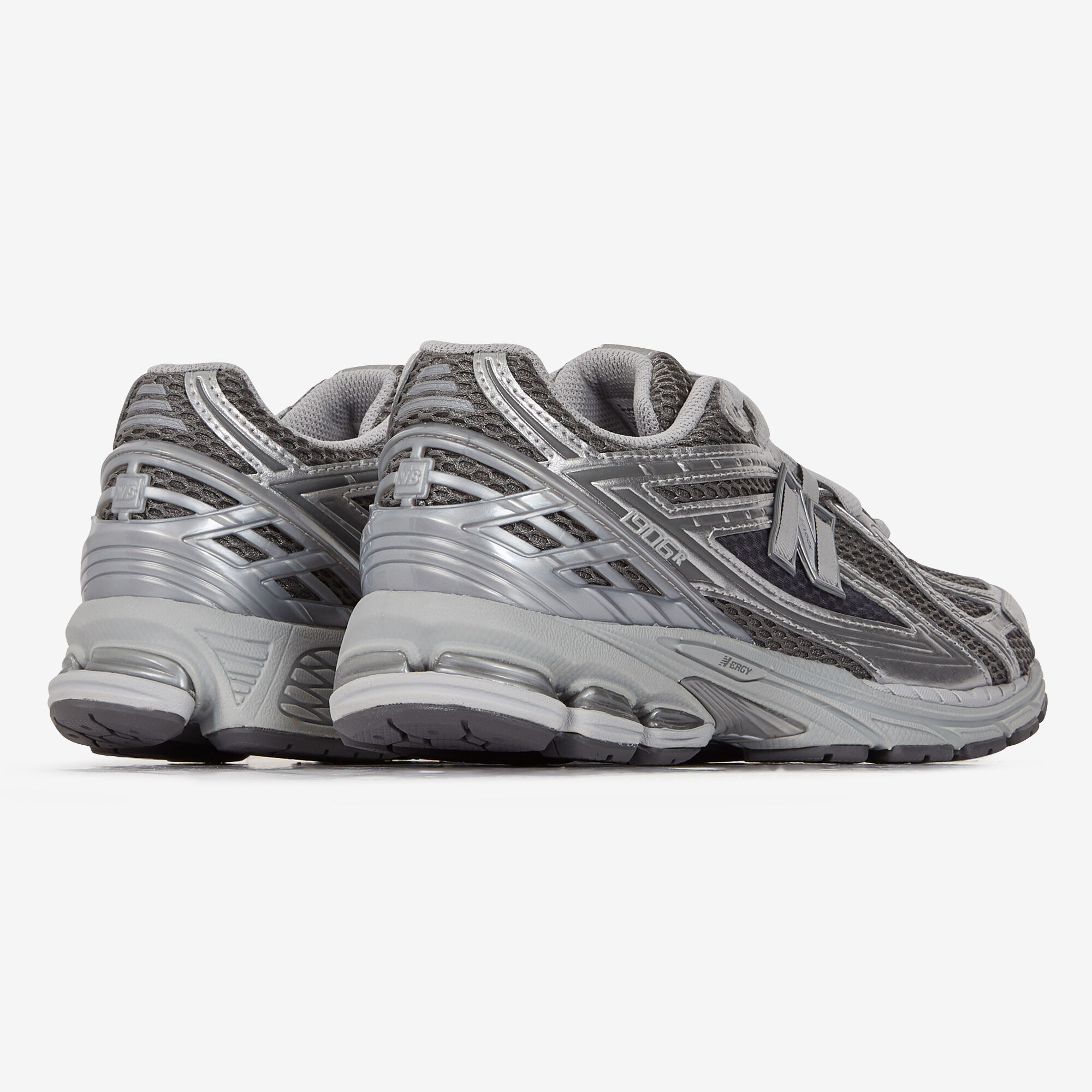 NEW BALANCE 1906 GRIJS/ZILVER - SNEAKERS HEREN | Courir.com